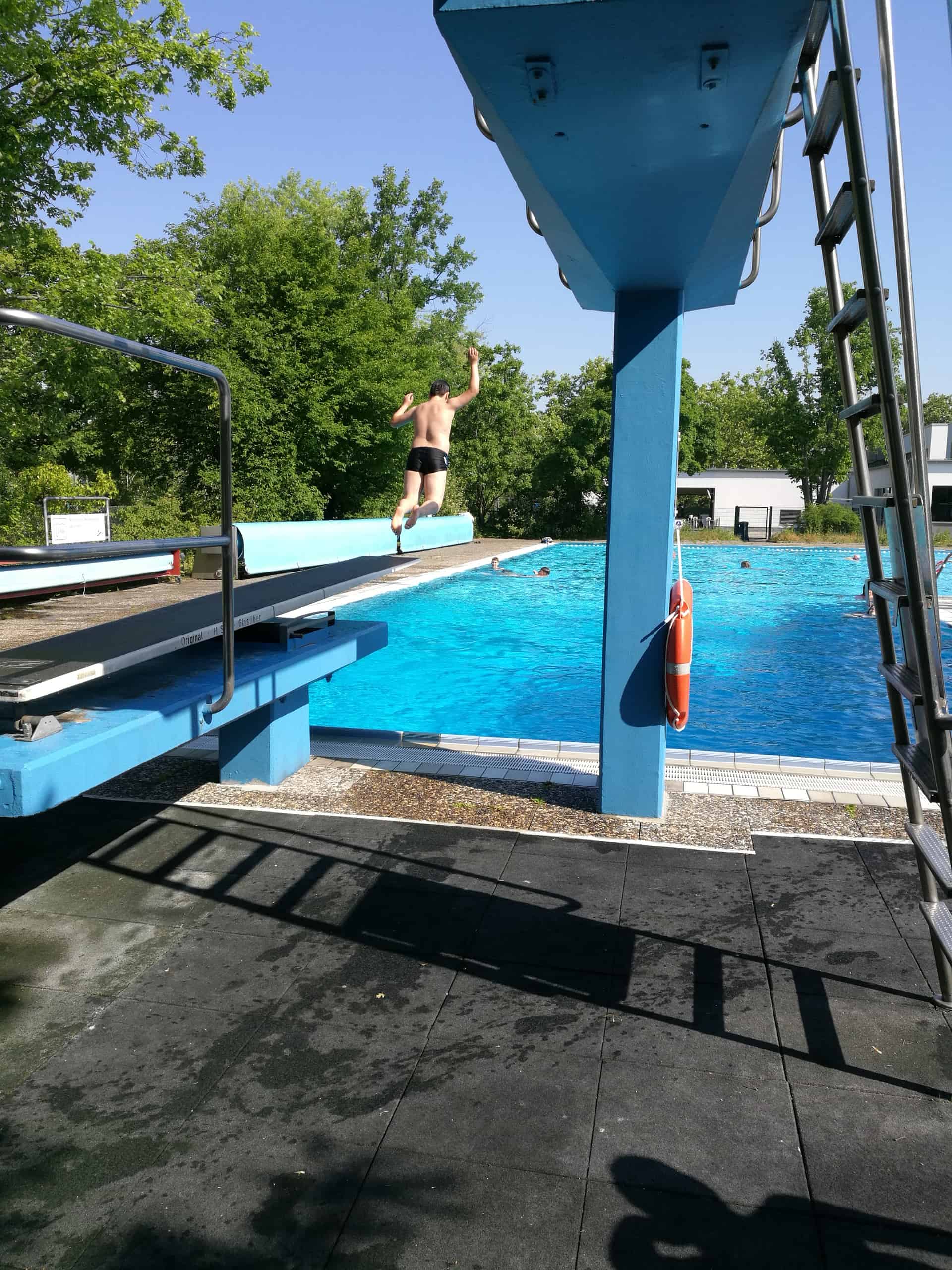 Ausflug ins Freibad – Zeppelin-Grundschule Berlin-Staaken